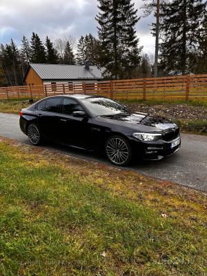Melns BMW 5 Series 2017 Tallina, ar dzinēja tilpumu 3.00 L un nobraukumu 249 tūkst. km par 22000 €, foto  vietnē AUTOMOTO.COM.LV