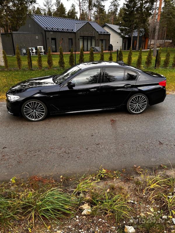 Black BMW 5 Series 2017 in Tallinn, with an engine capacity of 3.00 L and mileage of 249 thousand km for 22000 €, photo 3 on AUTOMOTO.COM.LV