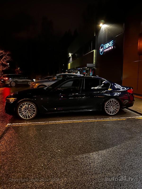 Black BMW 5 Series 2017 in Tallinn, with an engine capacity of 3.00 L and mileage of 249 thousand km for 22000 €, photo 8 on AUTOMOTO.COM.LV