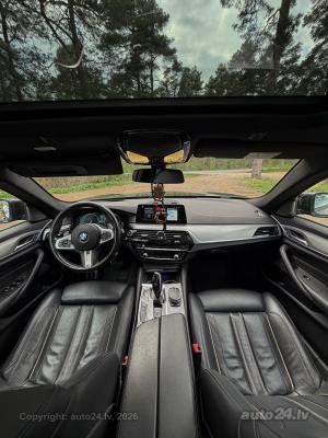 Black BMW 5 Series 2017 in Tallinn, with an engine capacity of 2.00 L and mileage of 195 thousand km for 19800 €, photo 7 on AUTOMOTO.COM.LV
