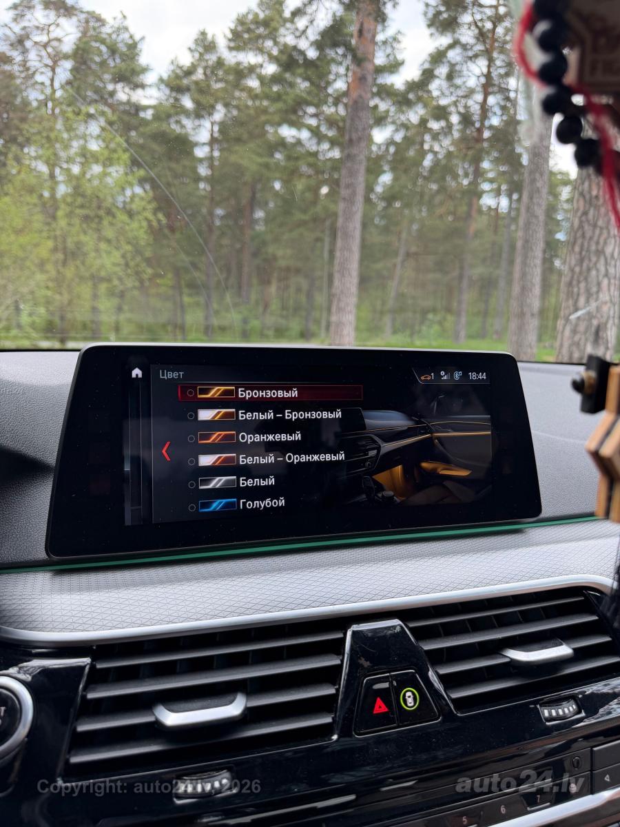 Black BMW 5 Series 2017 in Tallinn, with an engine capacity of 2.00 L and mileage of 195 thousand km for 19800 €, photo 8 on AUTOMOTO.COM.LV