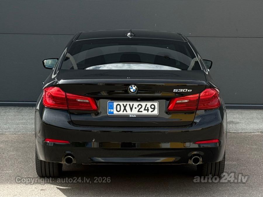 Black BMW 5 Series 2017 in Tallinn, with an engine capacity of 2.00 L and mileage of 150 thousand km for 18900 €, photo 6 on AUTOMOTO.COM.LV