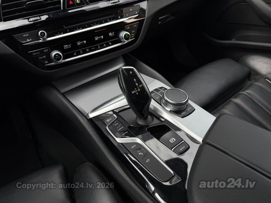 Black BMW 5 Series 2017 in Tallinn, with an engine capacity of 2.00 L and mileage of 150 thousand km for 18900 €, photo 14 on AUTOMOTO.COM.LV