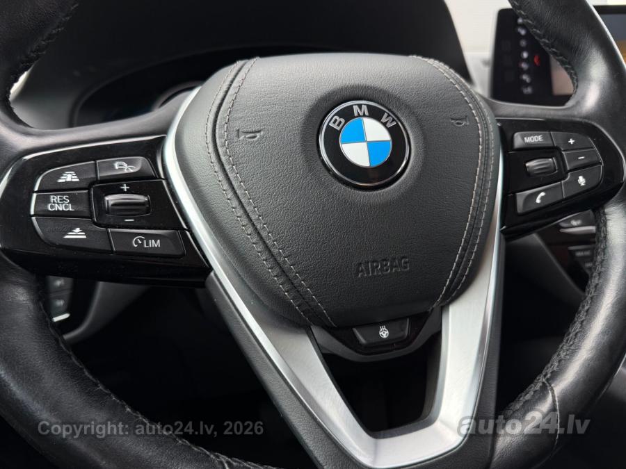 Black BMW 5 Series 2017 in Tallinn, with an engine capacity of 2.00 L and mileage of 150 thousand km for 18900 €, photo 21 on AUTOMOTO.COM.LV