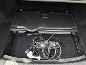 Black BMW 5 Series 2017 in Tallinn, with an engine capacity of 2.00 L and mileage of 150 thousand km for 18900 €, photo 26 on AUTOMOTO.COM.LV
