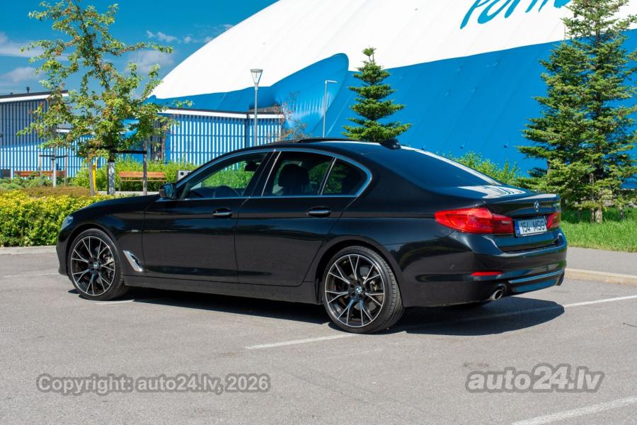 Black BMW 5 Series 2017 in Parnu, with an engine capacity of 3.00 L and mileage of 150 thousand km for 25900 €, photo 4 on AUTOMOTO.COM.LV