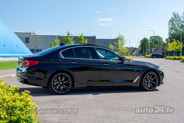 Melns BMW 5 Series 2017 Pērnava, ar dzinēja tilpumu 3.00 L un nobraukumu 150 tūkst. km par 25900 €, foto 4 vietnē AUTOMOTO.COM.LV