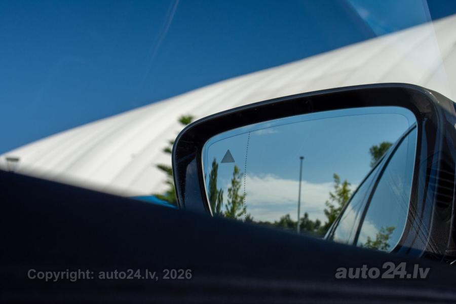 Black BMW 5 Series 2017 in Parnu, with an engine capacity of 3.00 L and mileage of 150 thousand km for 25900 €, photo 14 on AUTOMOTO.COM.LV