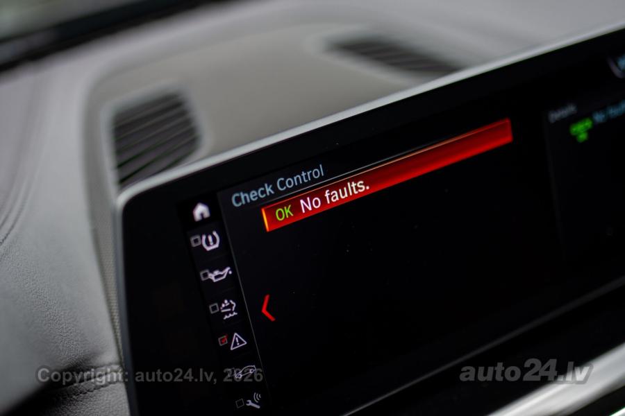 Black BMW 5 Series 2017 in Parnu, with an engine capacity of 3.00 L and mileage of 150 thousand km for 25900 €, photo 22 on AUTOMOTO.COM.LV