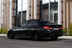 Black BMW 5 Series 2017 in Tallinn, with an engine capacity of 3.00 L and mileage of 195 thousand km for 27900 €, photo 4 on AUTOMOTO.COM.LV