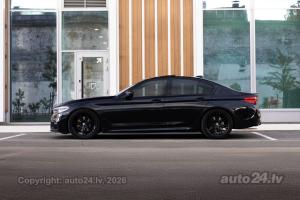 Black BMW 5 Series 2017 in Tallinn, with an engine capacity of 3.00 L and mileage of 195 thousand km for 27900 €, photo 6 on AUTOMOTO.COM.LV