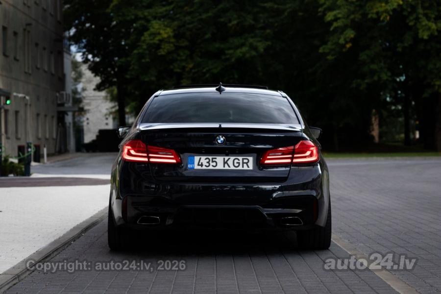 Black BMW 5 Series 2017 in Tallinn, with an engine capacity of 3.00 L and mileage of 195 thousand km for 27900 €, photo 9 on AUTOMOTO.COM.LV