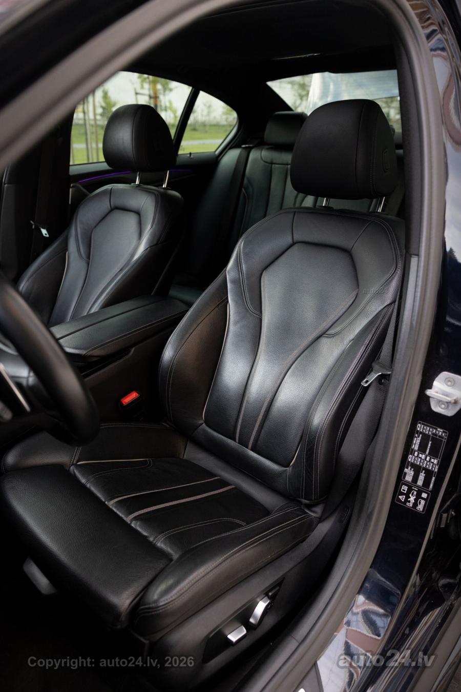 Black BMW 5 Series 2017 in Tallinn, with an engine capacity of 3.00 L and mileage of 195 thousand km for 27900 €, photo 12 on AUTOMOTO.COM.LV