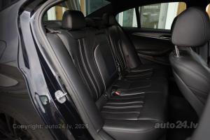 Black BMW 5 Series 2017 in Tallinn, with an engine capacity of 3.00 L and mileage of 195 thousand km for 27900 €, photo 17 on AUTOMOTO.COM.LV