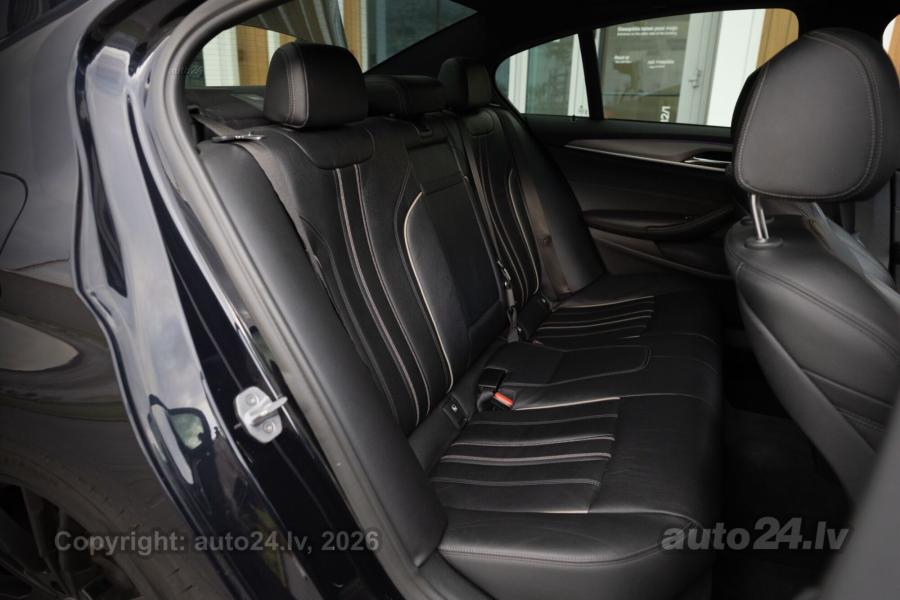 Black BMW 5 Series 2017 in Tallinn, with an engine capacity of 3.00 L and mileage of 195 thousand km for 27900 €, photo 17 on AUTOMOTO.COM.LV