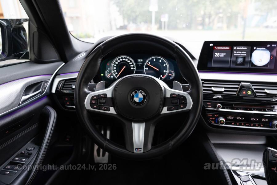 Black BMW 5 Series 2017 in Tallinn, with an engine capacity of 3.00 L and mileage of 195 thousand km for 27900 €, photo 21 on AUTOMOTO.COM.LV