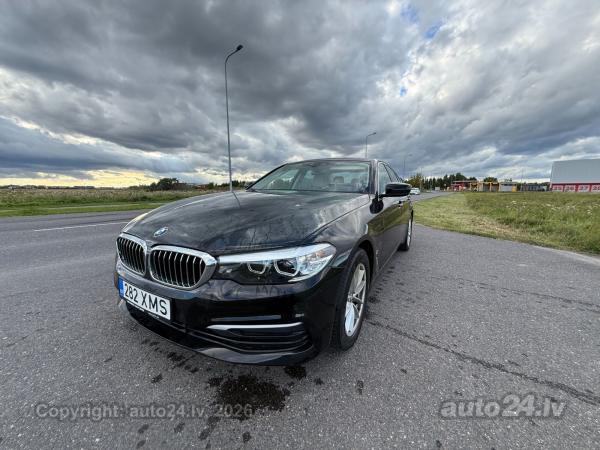 Melns BMW 5 Series 2017 Tallina, ar dzinēja tilpumu 2.00 L un nobraukumu 105 tūkst. km par 19999 €, foto 1 vietnē AUTOMOTO.COM.LV