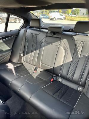 Black BMW 5 Series 2018 in Tallinn, with an engine capacity of 2.00 L and mileage of 85 thousand km for 26800 €, photo 9 on AUTOMOTO.COM.LV