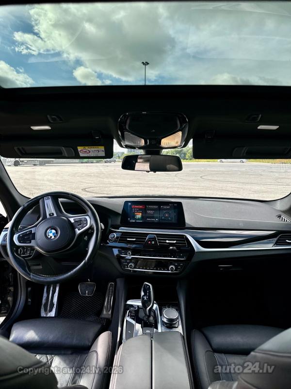 Melns BMW 5 Series 2018 Tallina, ar dzinēja tilpumu 2.00 L un nobraukumu 85 tūkst. km par 26800 €, foto 9 vietnē AUTOMOTO.COM.LV