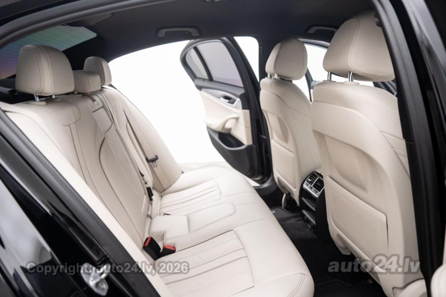 Melns BMW 5 Series 2018 Tallina, ar dzinēja tilpumu 3.00 L un nobraukumu 145 tūkst. km par 26899 €, foto 10 vietnē AUTOMOTO.COM.LV
