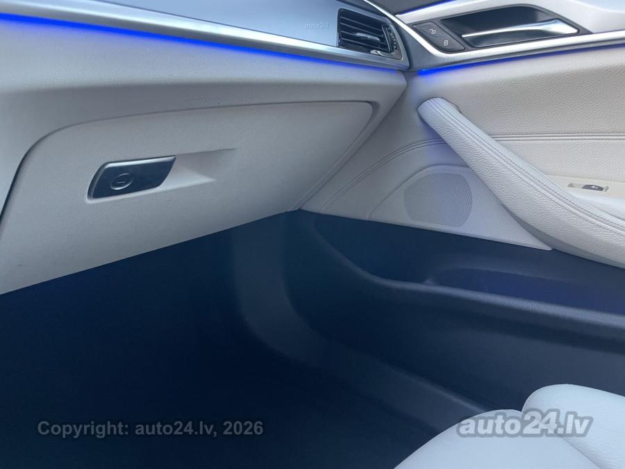 Melns BMW 5 Series 2018 Tallina, ar dzinēja tilpumu 2.00 L un nobraukumu 191 tūkst. km par 19900 €, foto 15 vietnē AUTOMOTO.COM.LV