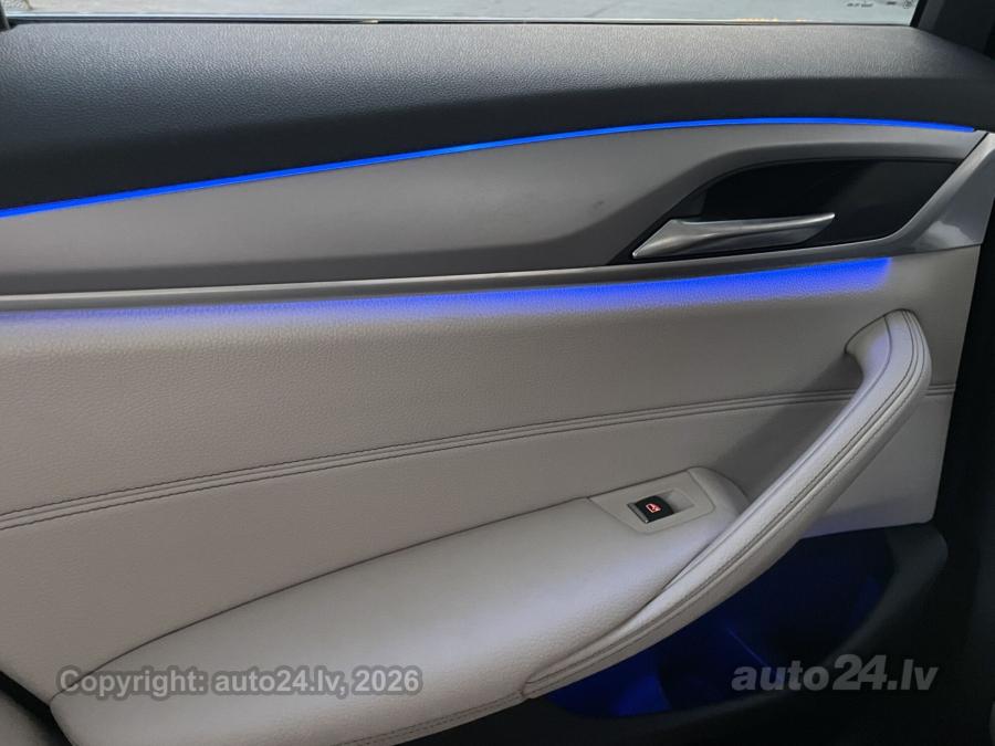Melns BMW 5 Series 2018 Tallina, ar dzinēja tilpumu 2.00 L un nobraukumu 191 tūkst. km par 19900 €, foto 16 vietnē AUTOMOTO.COM.LV
