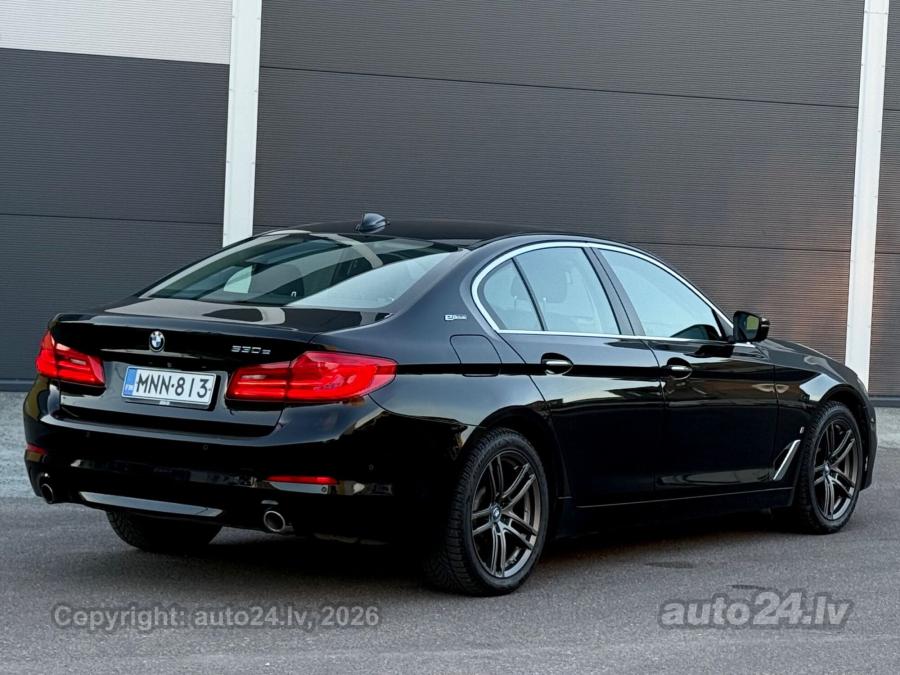 Black BMW 5 Series 2018 in Tallinn, with an engine capacity of 2.00 L and mileage of 208 thousand km for 14490 €, photo 6 on AUTOMOTO.COM.LV