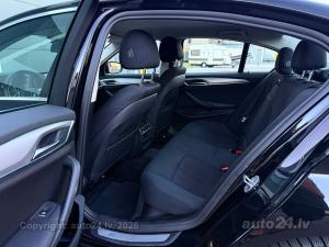 Black BMW 5 Series 2018 in Tallinn, with an engine capacity of 2.00 L and mileage of 208 thousand km for 14490 €, photo 12 on AUTOMOTO.COM.LV