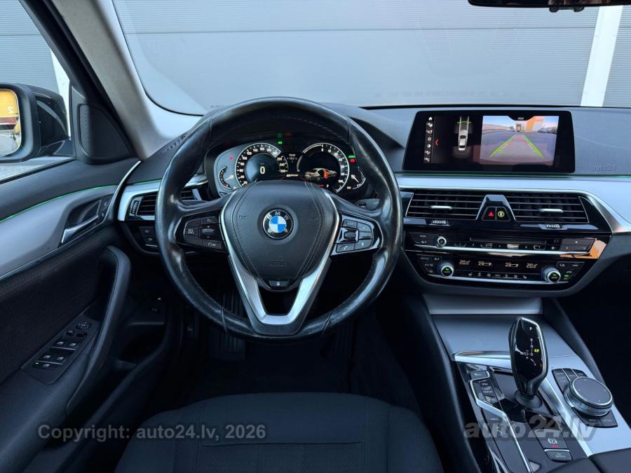 Black BMW 5 Series 2018 in Tallinn, with an engine capacity of 2.00 L and mileage of 208 thousand km for 14490 €, photo 13 on AUTOMOTO.COM.LV