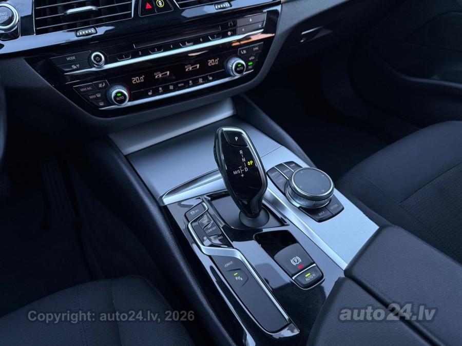 Black BMW 5 Series 2018 in Tallinn, with an engine capacity of 2.00 L and mileage of 208 thousand km for 14490 €, photo 14 on AUTOMOTO.COM.LV