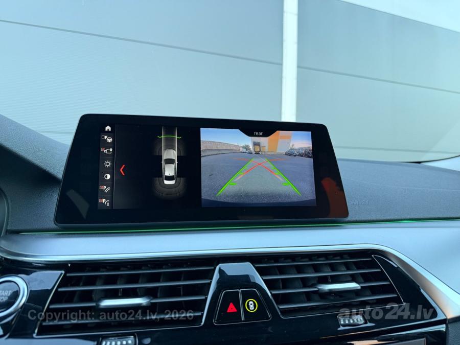Black BMW 5 Series 2018 in Tallinn, with an engine capacity of 2.00 L and mileage of 208 thousand km for 14490 €, photo 15 on AUTOMOTO.COM.LV