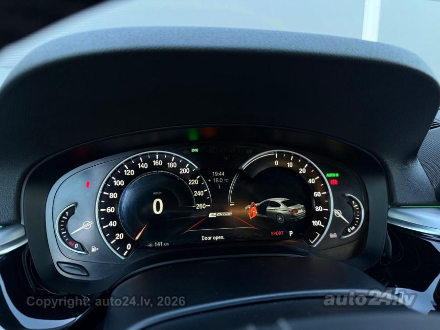 Black BMW 5 Series 2018 in Tallinn, with an engine capacity of 2.00 L and mileage of 208 thousand km for 14490 €, photo 17 on AUTOMOTO.COM.LV