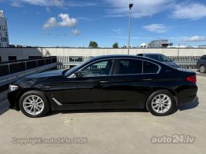 Black BMW 5 Series 2018 in Tallinn, with an engine capacity of 2.00 L and mileage of 211 thousand km for 14990 €, photo 7 on AUTOMOTO.COM.LV