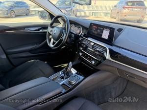 Black BMW 5 Series 2018 in Tallinn, with an engine capacity of 2.00 L and mileage of 211 thousand km for 14990 €, photo 14 on AUTOMOTO.COM.LV