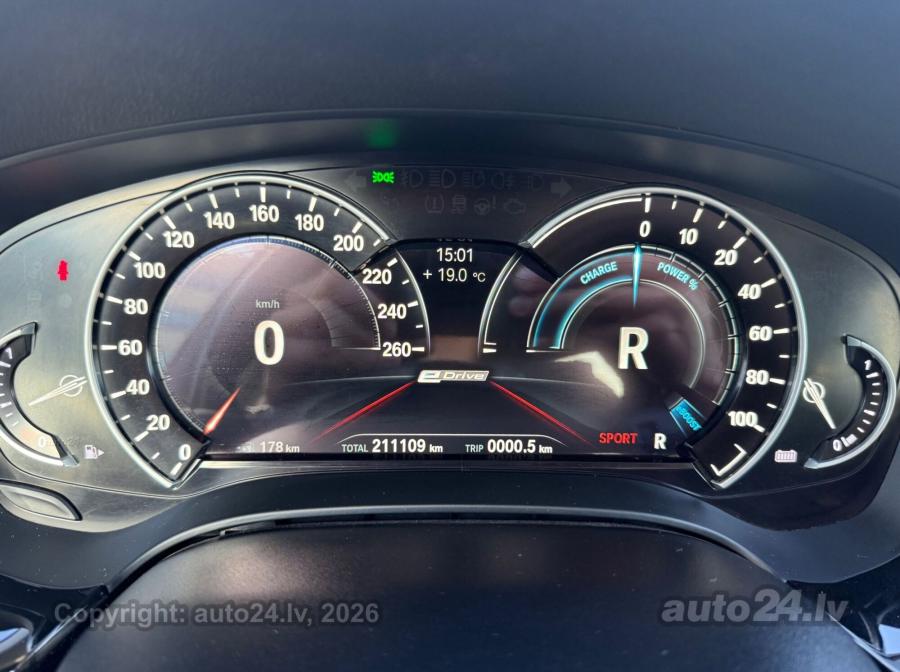Black BMW 5 Series 2018 in Tallinn, with an engine capacity of 2.00 L and mileage of 211 thousand km for 14990 €, photo 18 on AUTOMOTO.COM.LV
