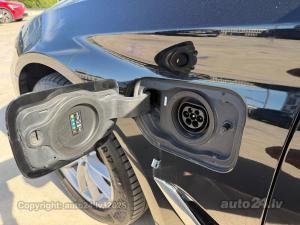 Black BMW 5 Series 2018 in Tallinn, with an engine capacity of 2.00 L and mileage of 211 thousand km for 14990 €, photo 26 on AUTOMOTO.COM.LV