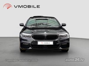 Black BMW 5 Series 2018 in Riga, with an engine capacity of 3.00 L and mileage of 135 thousand km for 32990 €, photo 4 on AUTOMOTO.COM.LV
