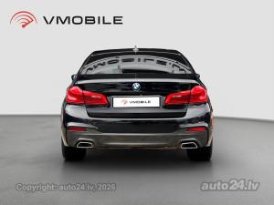 Black BMW 5 Series 2018 in Riga, with an engine capacity of 3.00 L and mileage of 135 thousand km for 32990 €, photo 5 on AUTOMOTO.COM.LV