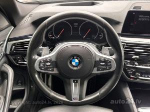 Black BMW 5 Series 2018 in Riga, with an engine capacity of 3.00 L and mileage of 135 thousand km for 32990 €, photo 9 on AUTOMOTO.COM.LV