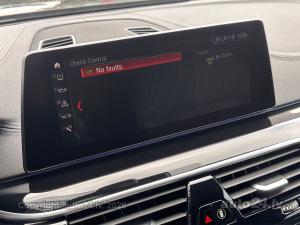 Black BMW 5 Series 2018 in Riga, with an engine capacity of 3.00 L and mileage of 135 thousand km for 32990 €, photo 14 on AUTOMOTO.COM.LV