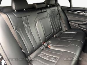 Black BMW 5 Series 2018 in Riga, with an engine capacity of 3.00 L and mileage of 135 thousand km for 32990 €, photo 16 on AUTOMOTO.COM.LV