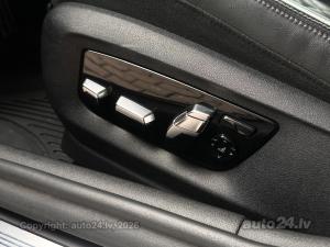 Black BMW 5 Series 2018 in Riga, with an engine capacity of 3.00 L and mileage of 135 thousand km for 32990 €, photo 19 on AUTOMOTO.COM.LV
