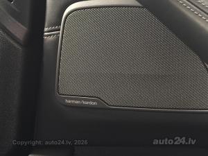 Black BMW 5 Series 2018 in Riga, with an engine capacity of 3.00 L and mileage of 135 thousand km for 32990 €, photo 22 on AUTOMOTO.COM.LV