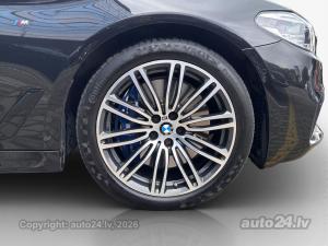 Black BMW 5 Series 2018 in Riga, with an engine capacity of 3.00 L and mileage of 135 thousand km for 32990 €, photo 23 on AUTOMOTO.COM.LV