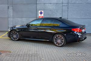 Melns BMW 5 Series 2018 Pērnava, ar dzinēja tilpumu 3.00 L un nobraukumu 99 tūkst. km par 34990 €, foto 3 vietnē AUTOMOTO.COM.LV