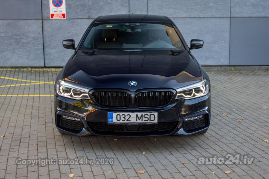 Melns BMW 5 Series 2018 Pērnava, ar dzinēja tilpumu 3.00 L un nobraukumu 99 tūkst. km par 34990 €, foto 4 vietnē AUTOMOTO.COM.LV