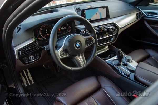 Melns BMW 5 Series 2018 Pērnava, ar dzinēja tilpumu 3.00 L un nobraukumu 99 tūkst. km par 34990 €, foto 8 vietnē AUTOMOTO.COM.LV
