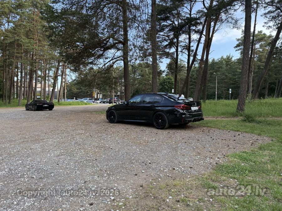 Melns BMW 5 Series 2019 Tallina, ar dzinēja tilpumu 2.00 L un nobraukumu 243 tūkst. km par 26000 €, foto 1 vietnē AUTOMOTO.COM.LV