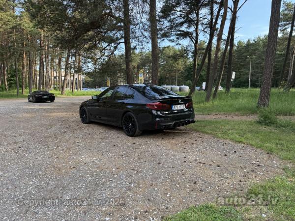 Melns BMW 5 Series 2019 Tallina, ar dzinēja tilpumu 2.00 L un nobraukumu 243 tūkst. km par 26000 €, foto 3 vietnē AUTOMOTO.COM.LV