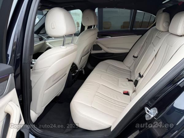 Melns BMW 5 Series 2019 Tallina, ar dzinēja tilpumu 3.00 L un nobraukumu 157 tūkst. km par 33990 €, foto 11 vietnē AUTOMOTO.COM.LV